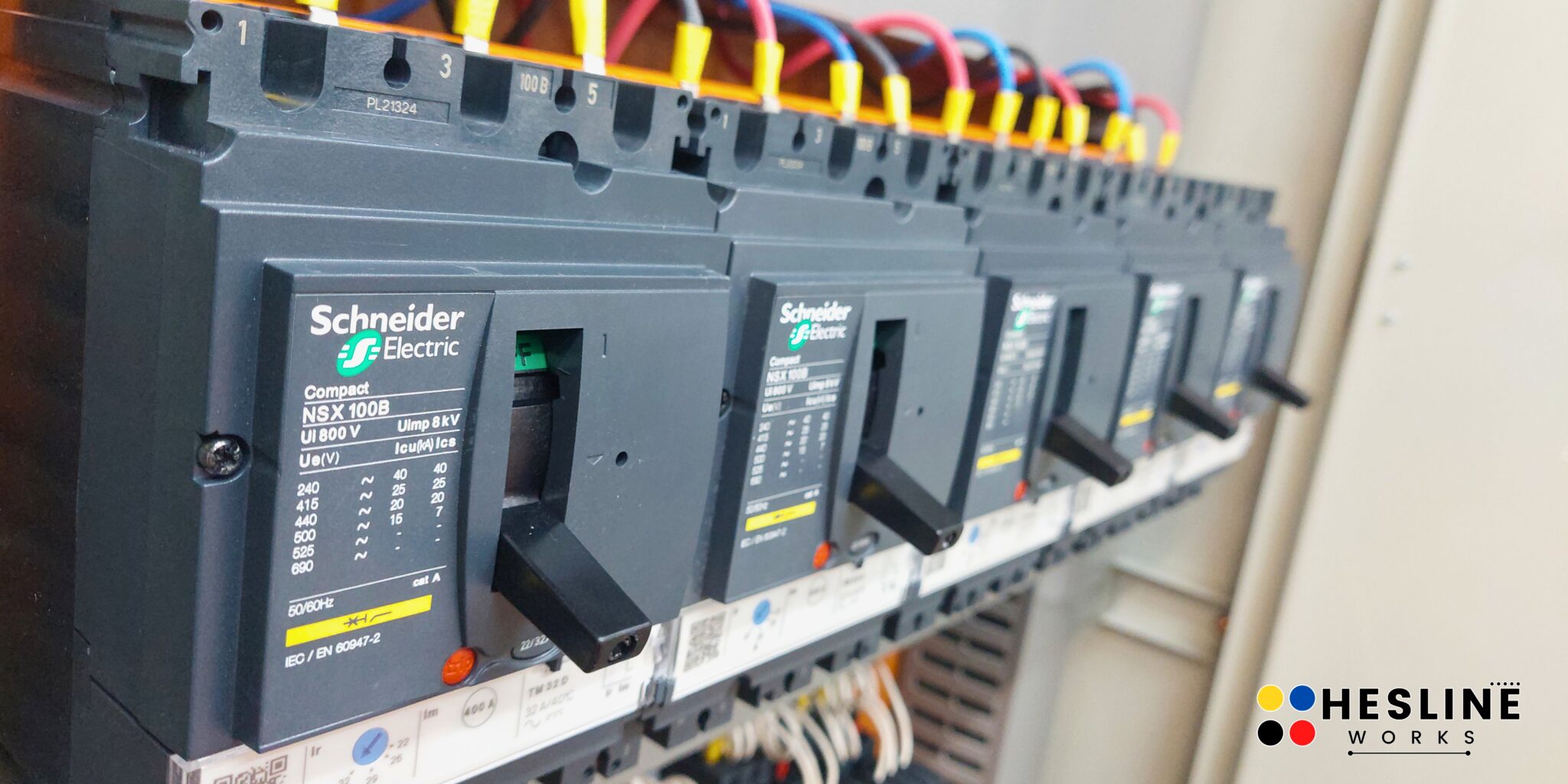 Proyectos eléctricos | Inicio | Servicios | Empresa Hesline Works